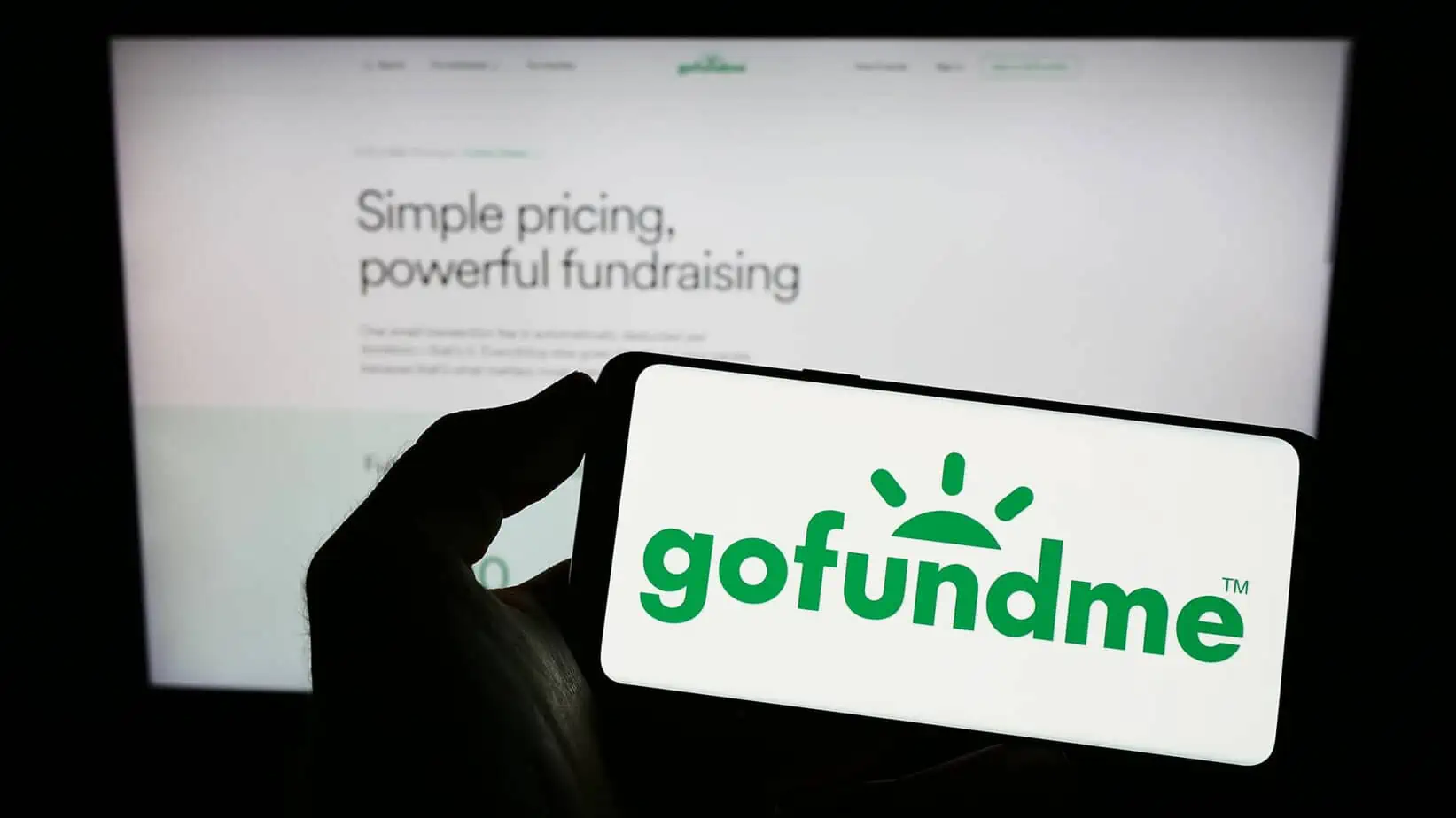 GoFundMe Review: Fees, Pricing, and Complaints