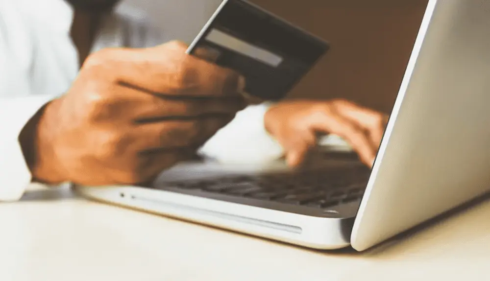 Difference Between High-Risk and Low-Risk Transaction | Host Merchant ...