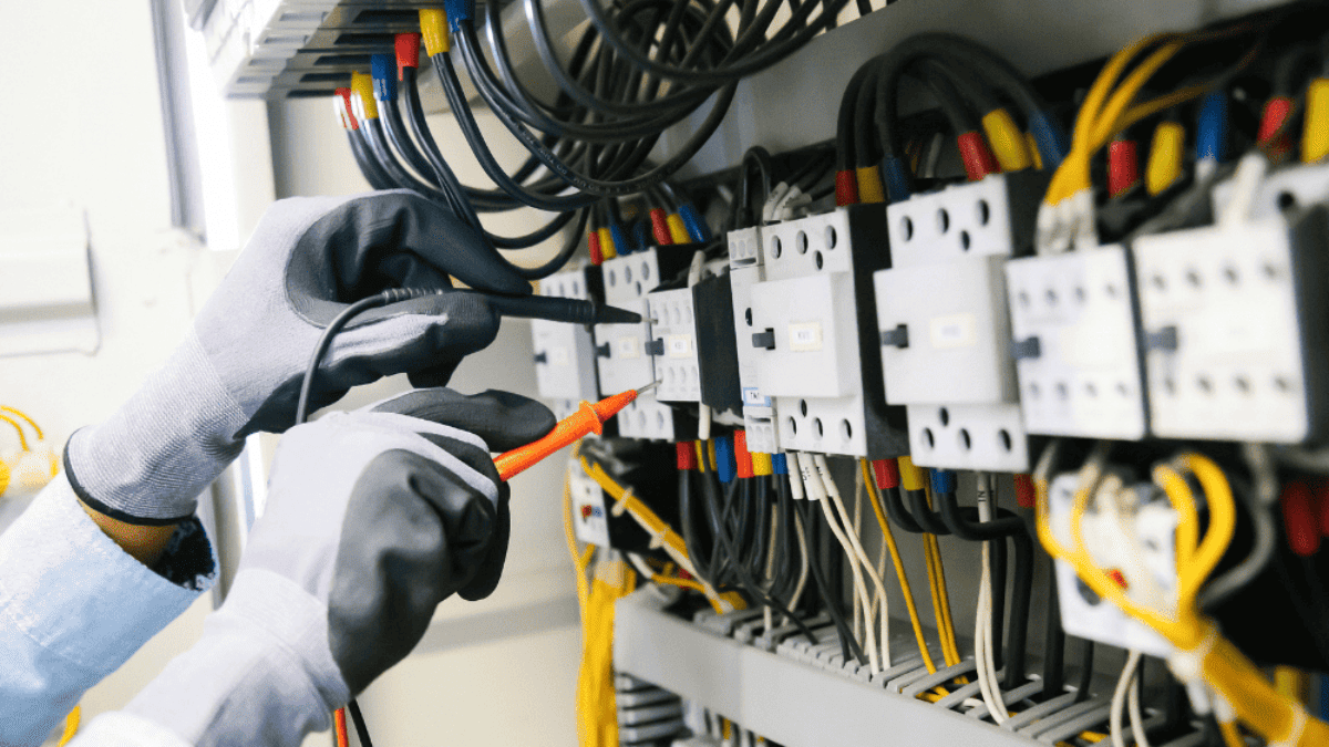 How to Start an Electrical Business in 9 Simple Steps